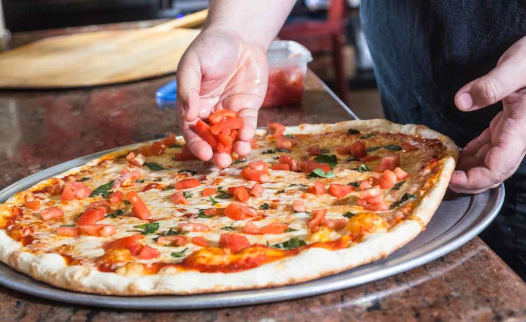 How To Make An Authentic Italian Pizza At Home!